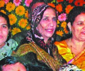 Pakistani Singer Reshma Is No More - Amar Ujala Hindi News Live ...