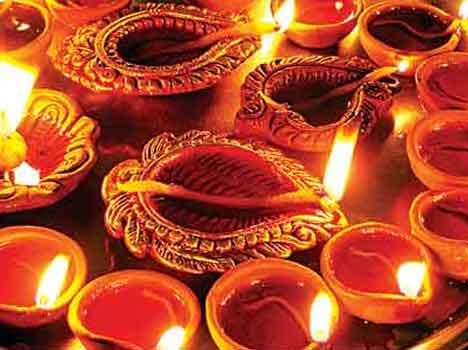 जलते हुए दीपक को बुझाने की सजा जानकर दहल जाएंगे - Importance Of Deepdan ...