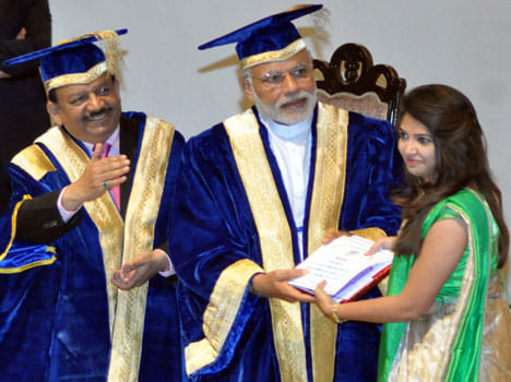 'मैं कभी अवार्ड पाने लायक छात्र नहीं रहा' - Pm Modi At Aiims ...