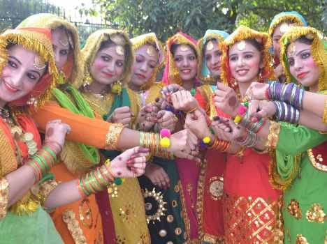 Punjabi Folk Dance Gidda Performance In Youth Festival, Live Pics ...