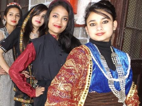 तस्वीरें:स्कूल में बजी सीटियां जब रैंप पर उतरी ये छात्राएं - Annual ...