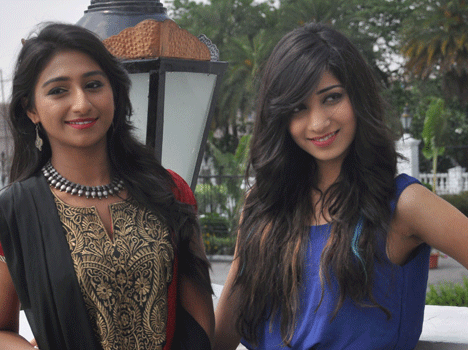 इनमें से एक लड़की जल्द ही बन जाएगी भूत, तस्वीरें - Tv Actress Mohna ...