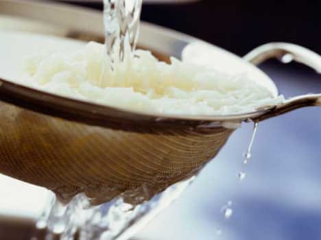 इसे पढ़ने के बाद कभी नहीं फेंकेंगे चावलों का उबला पानी - After Reading ...