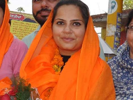 माउंट एल्ब्रस जीती, अब एवरेस्ट फतेह करने जाएगी ये बेटी - Met With ...