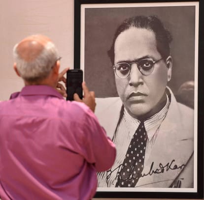 सियासी अखाड़े में बदली अंबेडकर की 125वीं जयंती - Bheem Rao Ambedkar's ...