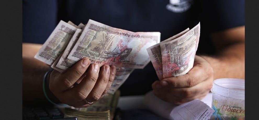 Researve Bank Of India Will Use 500 And 1000 Rupee Old Note In Road ...