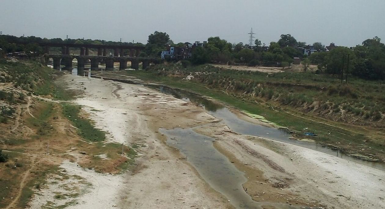 Dry Sai River - Amar Ujala Hindi News Live - सिसक-सिसक कर सूख रही सई नदी