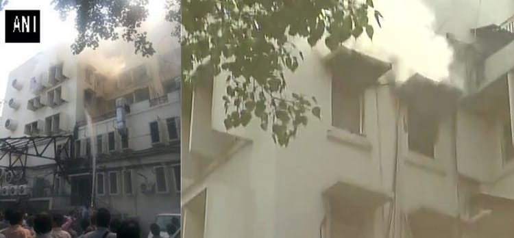 Fire Breaks In Fourth Floor Of Toi Building At Ito - Amar Ujala Hindi ...