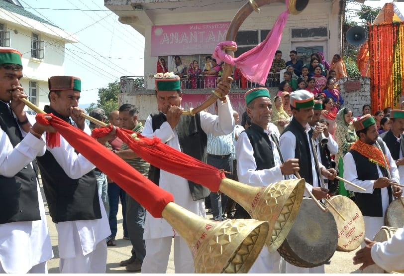 भव्य शोभायात्रा के साथ मां शूलिनी मेले का आगाज, सीएम ने उठाई पालकी ...