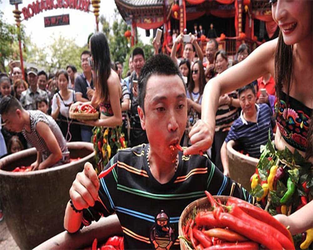 Man Wins Pepper-eating Contest By Eating 2.5 Kg Chilies In Just 2 ...