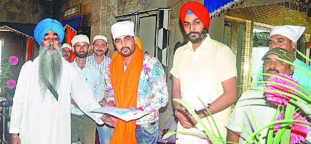 Punjabi Singer Joban Sandhu Interview - Amar Ujala Hindi News Live ...