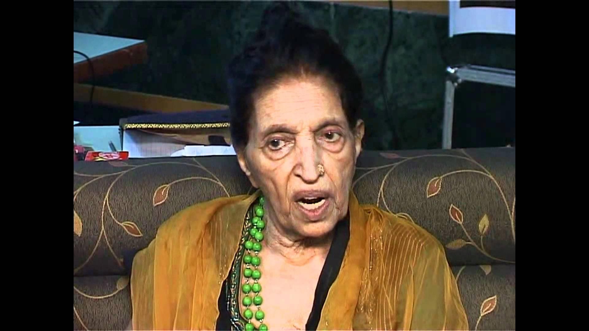 Famous Songs Sung By Mubarak Begum - Entertainment News: Amar Ujala ...