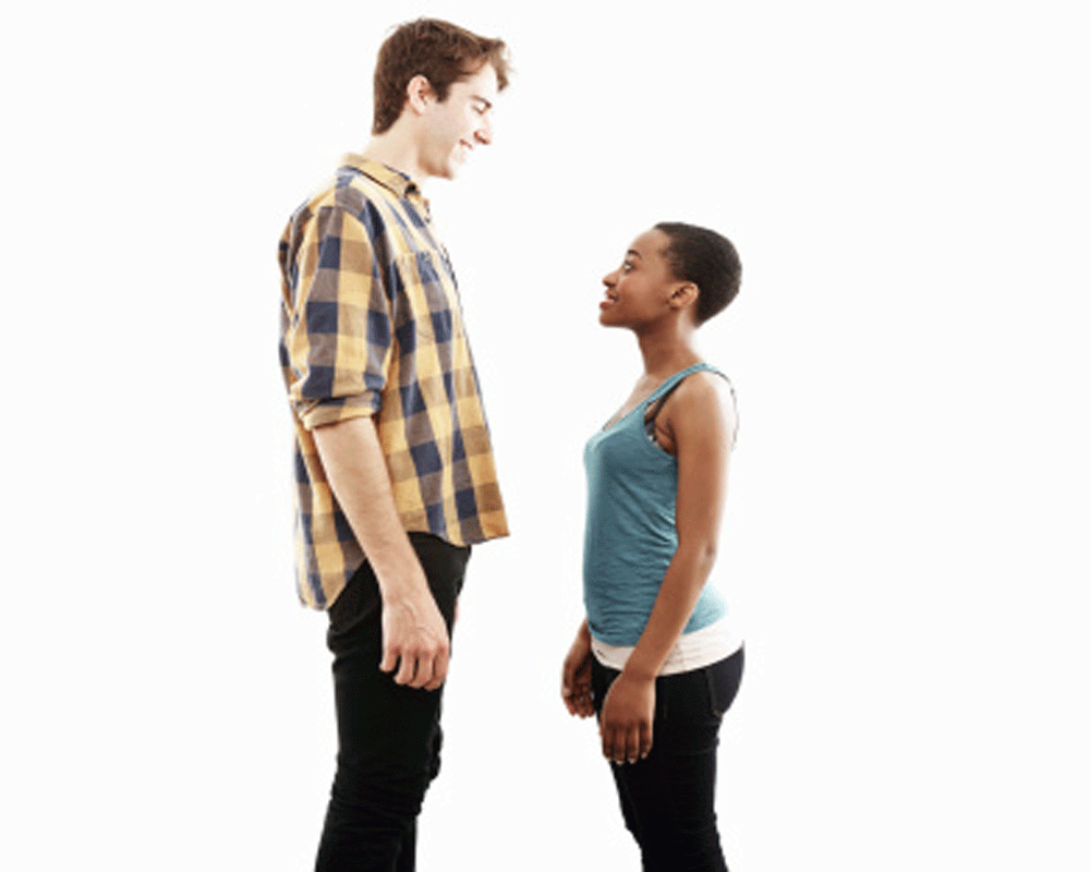 जानिए, कितनी उम्र तक बढ़ती है शरीर की लंबाई, क्या-क्या चीजें डालती हैं ...