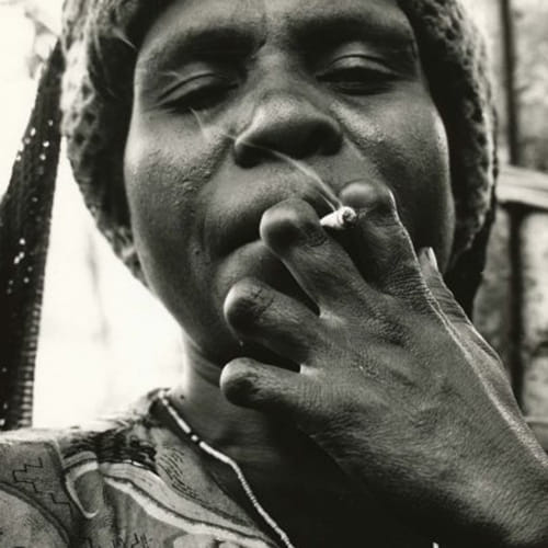 यहां एक 'खास वजह' से महिलाओं की उंगलियां काट दी जाती हैं - Finger ...