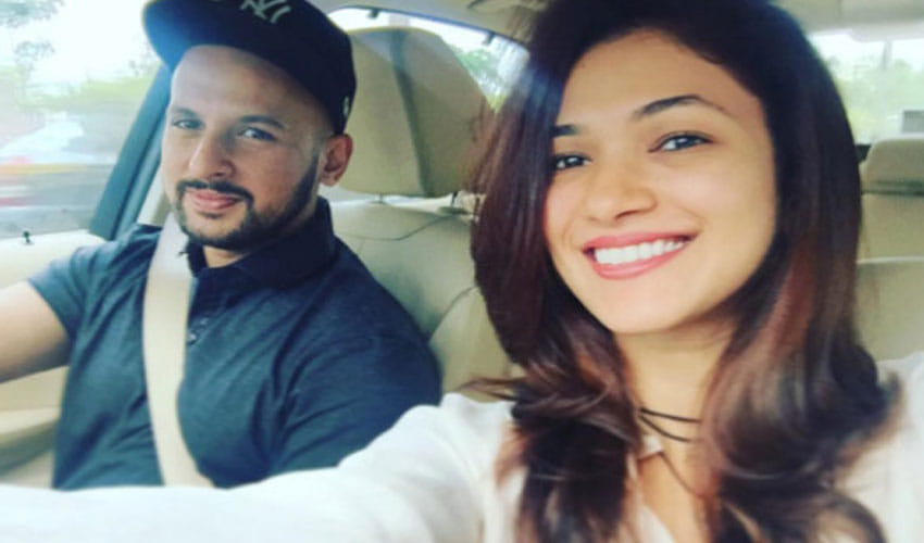 Eshaan Roshan Is In Relationship With A Robo Rajni - Entertainment News ...