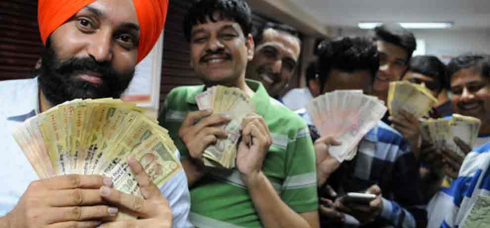 Places Where 5000 And 1000 Old Rupee Notes Can Be Used After ...