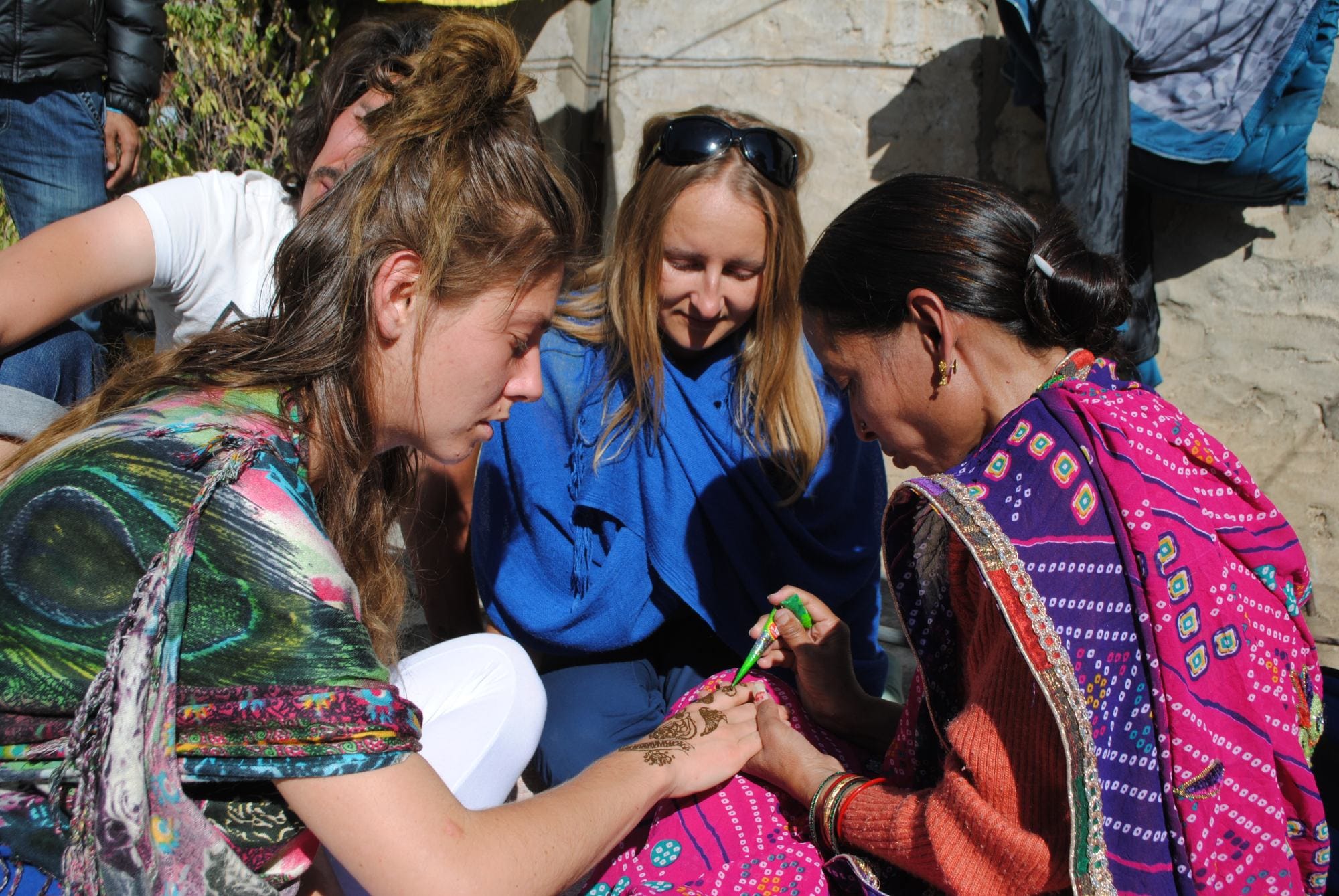 मिसाल:नोटबंदी से परेशान विदेशियों को लाए घर, खूब किया सत्कार - Foreign ...