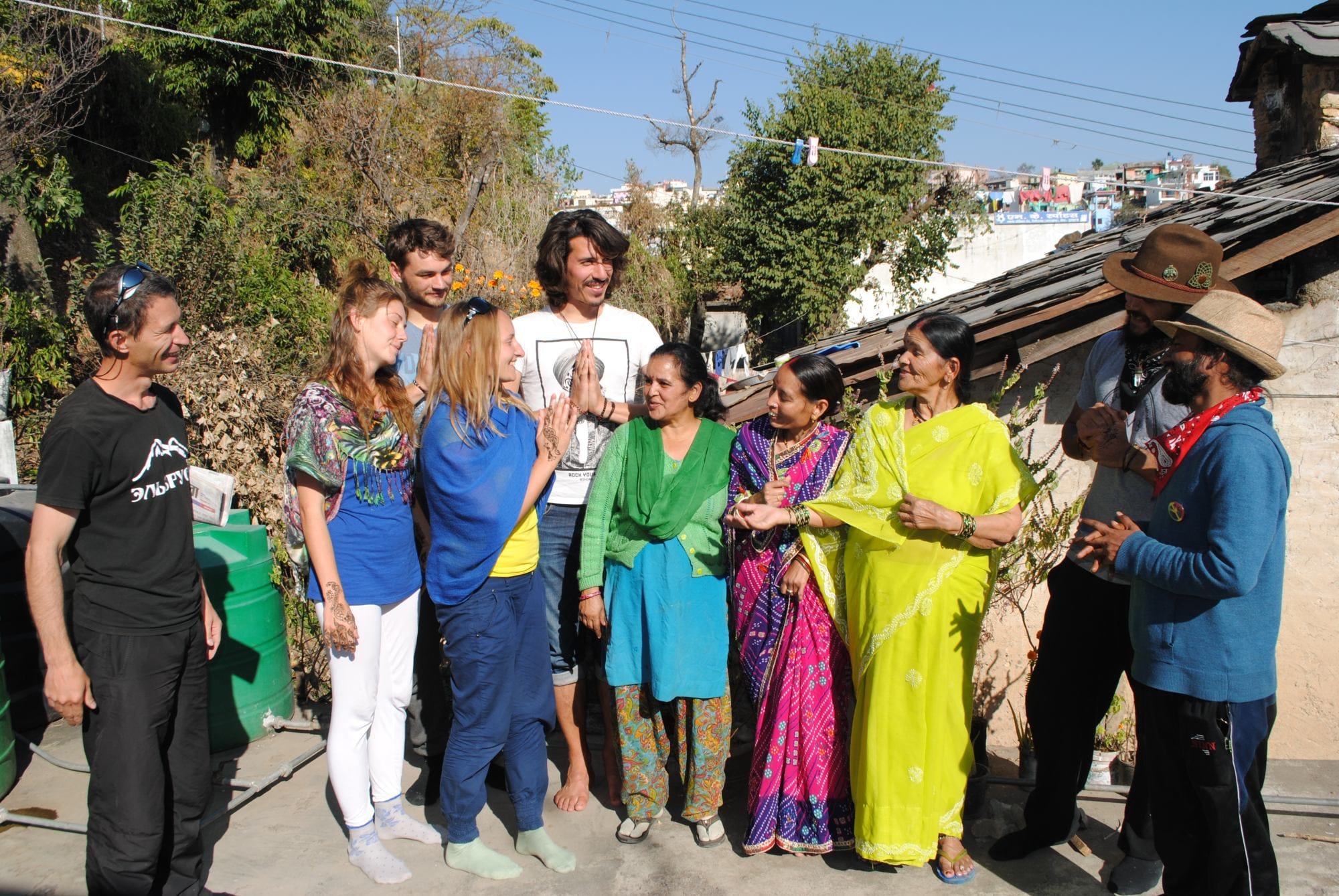 मिसाल:नोटबंदी से परेशान विदेशियों को लाए घर, खूब किया सत्कार - Foreign ...