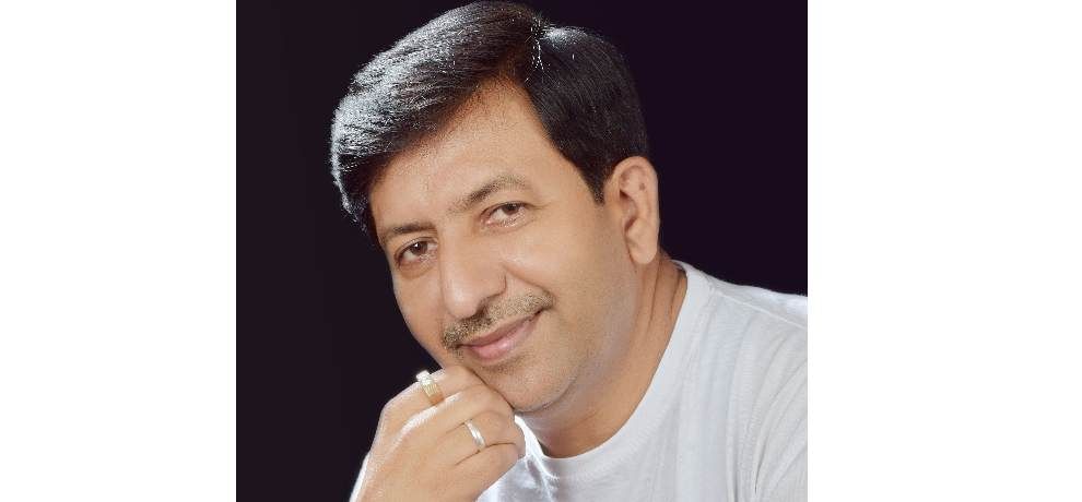 संगीत की दुनिया में अजय की आवाज ने मचाई धूम - Ajay Sehgal Video Album ...