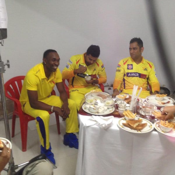 क्या आप जानते हैं लंच और टी ब्रेक में क्या खाते हैं टीम इंडिया के ...