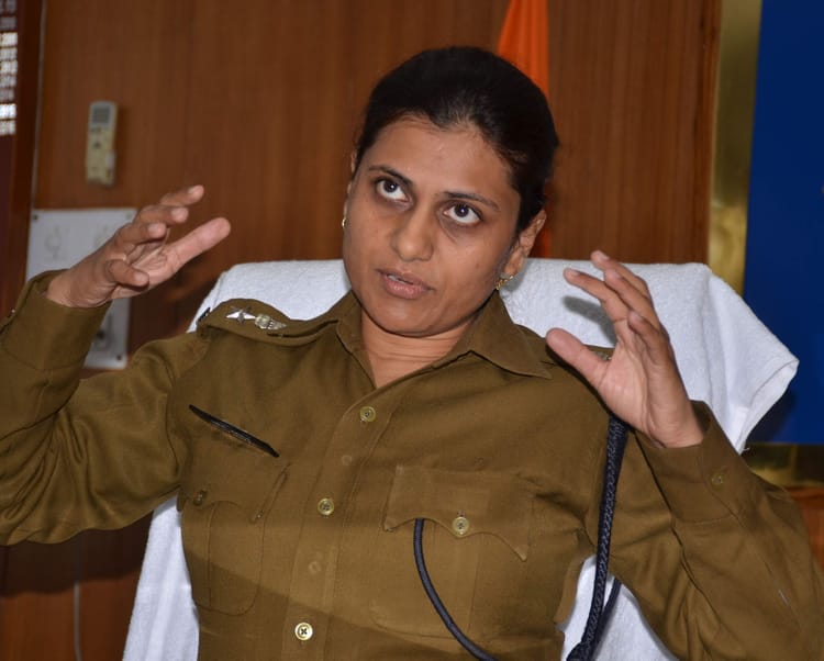 अपने पहले ही केस में गच्चा खा गई देहरादून की नई कप्तान - Sweety ...