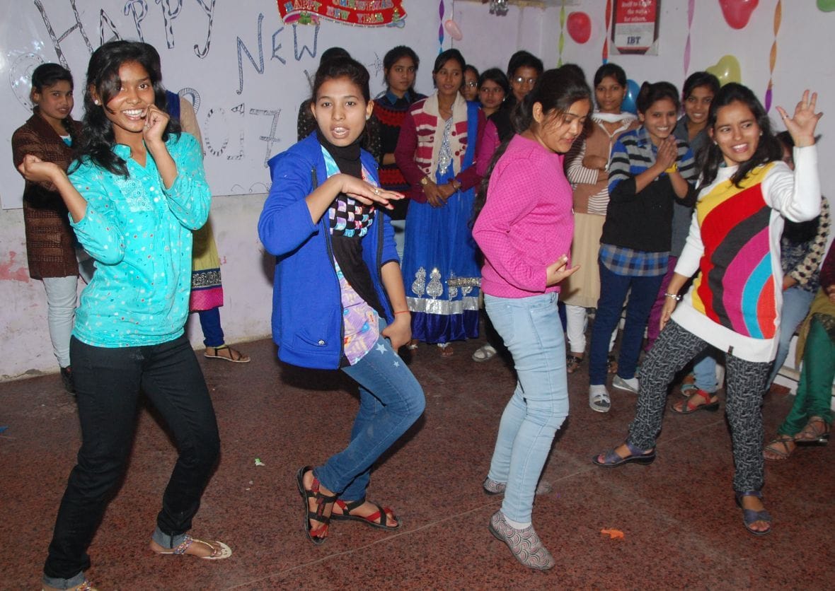 Happy New-year 2017 Was 12 Ringing Ringing - Amar Ujala Hindi News Live ...