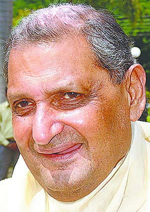 रेवती के कूल्हे लगी चोट, एयर एंबुलेंस से भेजा गया एम्स - Rewati Raman ...