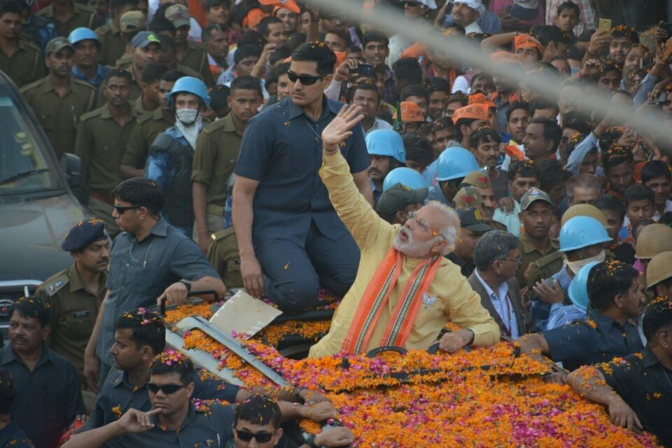 Pm Modi Varanasi Visit :आज काशी में सबसे बड़ा रोड शो करेंगे पीएम मोदी ...