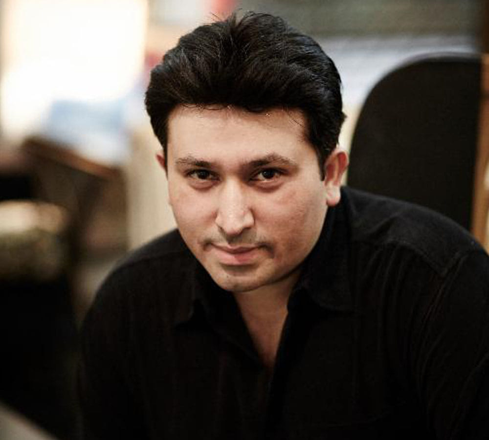 Filho De Amjad Khan, Shadab Khan