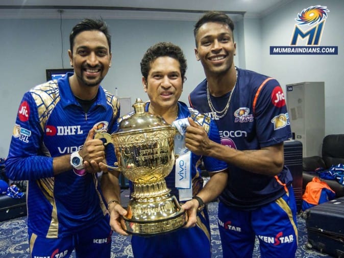 Ipl खिताब जीतकर इतिहास में अमर हो गए पांड्या ब्रदर्स... - Ipl 2017 ...
