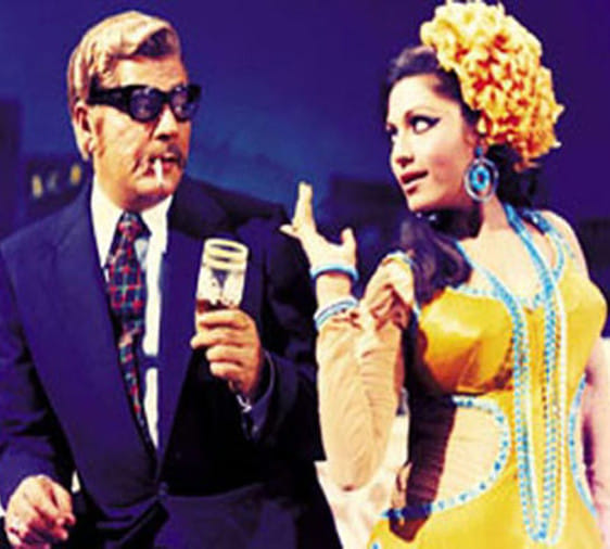 'mona Darling' Fame Villain And Actor Ajit Lived In Cement Pipes In ...