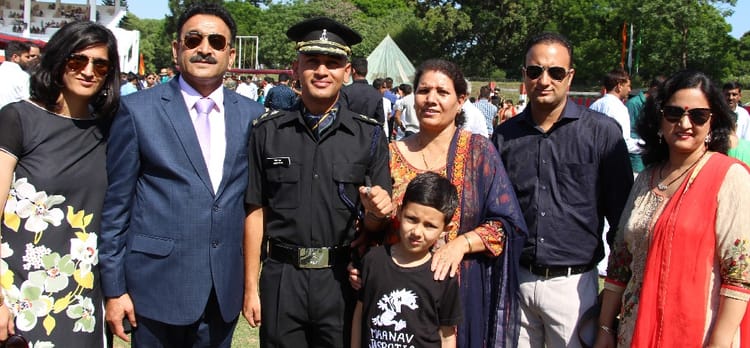 अभय ने बताया, मल्टीनेशनल कंपनी छोड़ इसलिए चुनी सेना की राह - Indian ...