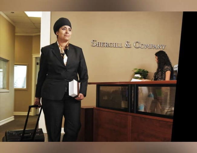 देखिए देश की पहली सिख बेटी कनाडा में बनी जज, हिम्मत देखेंगे तो गर्व ...