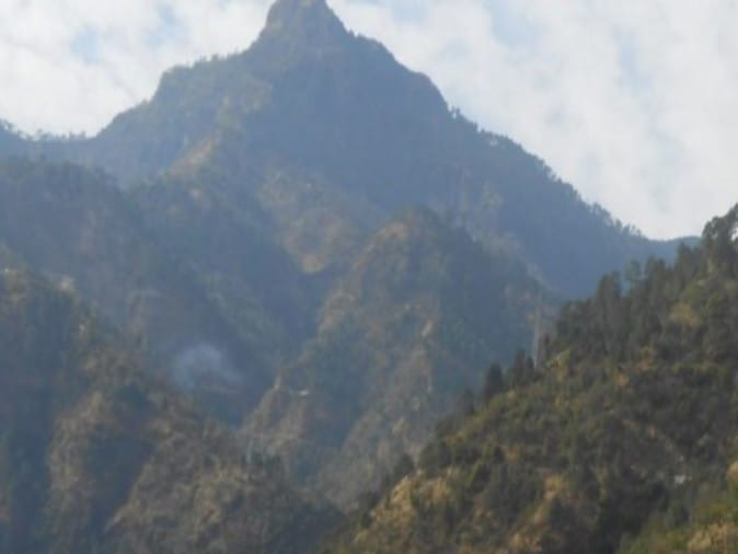 इस पहाड़ पर रहती हैं असली की परियां, यहां आवाज की तो बना लेती है अपना ...