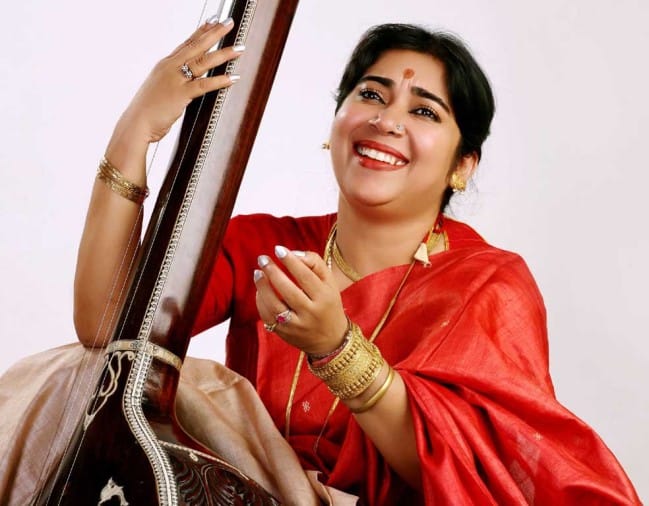 आषाढ़ के बादलों का शोर जीवन में बुनता है आनंद का संगीत - Singer Soma ...