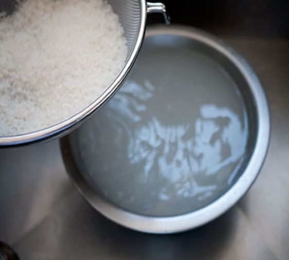 Rice Water:चावल के पानी से चेहरे की त्वचा को मिलेगा कसाव, इस तरह से ...