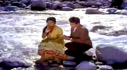 मुकेश:एक आवाज़, जिसने समझाए ज़िंदगी के मायने - Legendary Playback ...