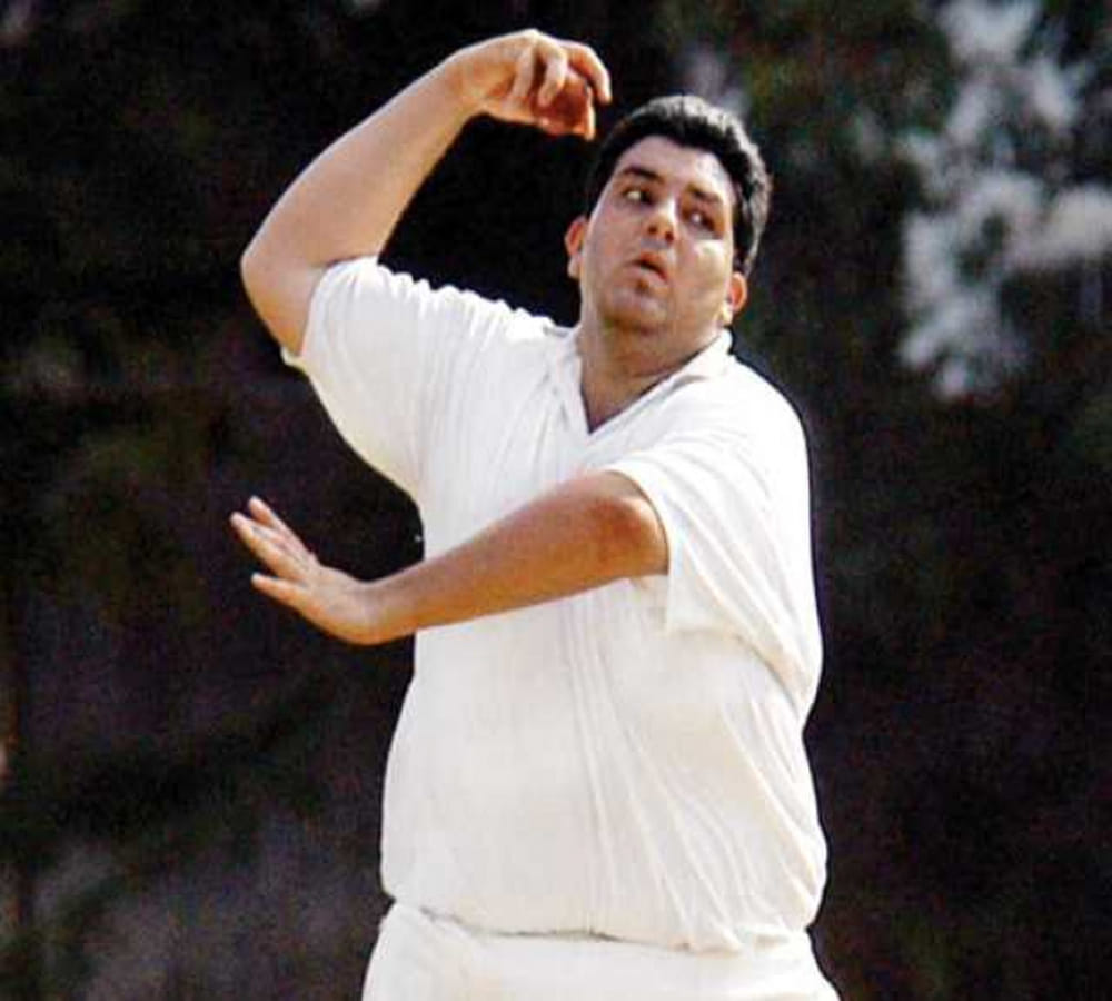 Amjad Khan Younger Son Seemab Khan Became Cricketer After Assisting In ...