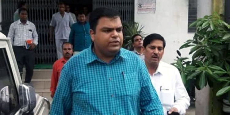 Buxar Dm Mukesh Pandey Suicide Note Reveals Reasons Of Suicide - Amar Ujala Hindi News Live ...