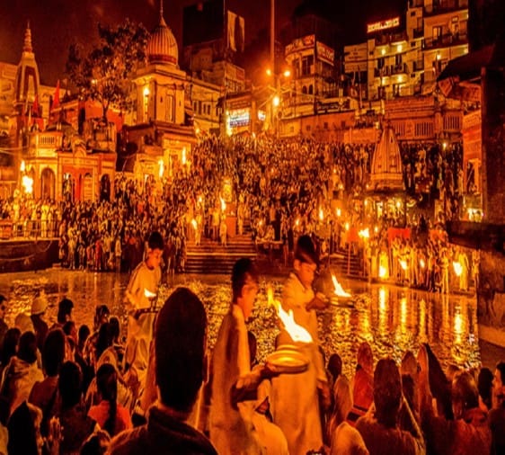 Take A Look Of Banaras Heart Throbbing Pics On World Photography Day ...