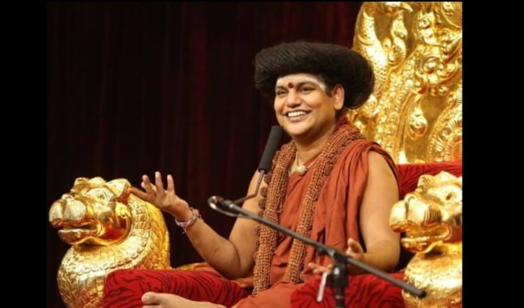 Controversial Baba:कोई दुष्कर्म का दोषी, कोई भगोड़ा, किसी पर धोखाधड़ी ...