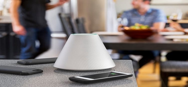 ये है दुनिया का पहला वायरलेस चार्जर, 1 फुट की दूरी से चार्ज होगा फोन ...