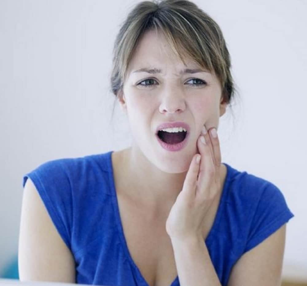 Mouth Ulcers Causes And Treatment In Hindi, Muh Ke Chale Kyu Hote Hai ...