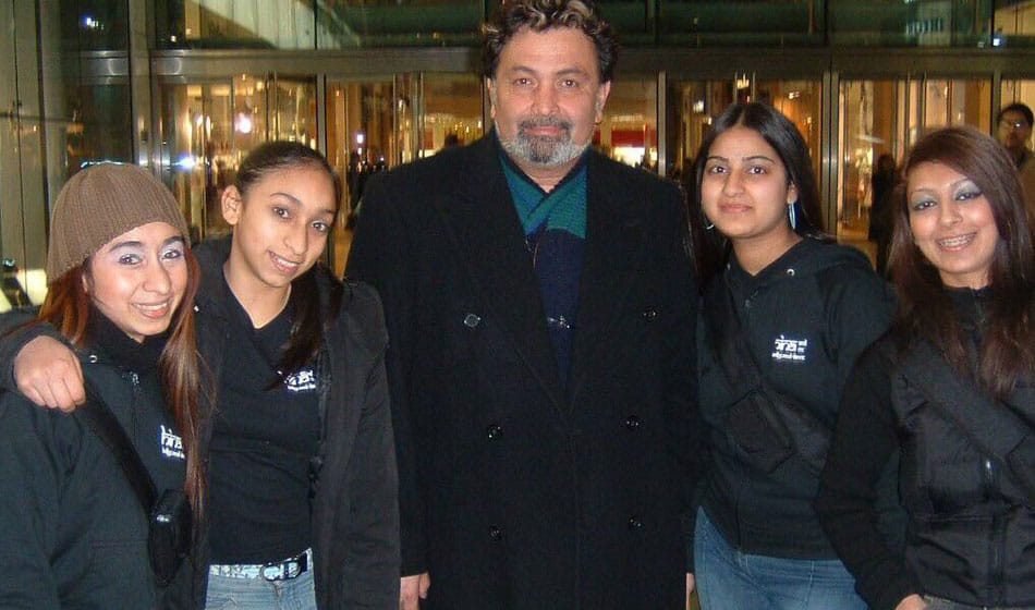 Bollywood Actor Rishi Kapoor Reached Delhi Jama Masjid Very Secretly ...