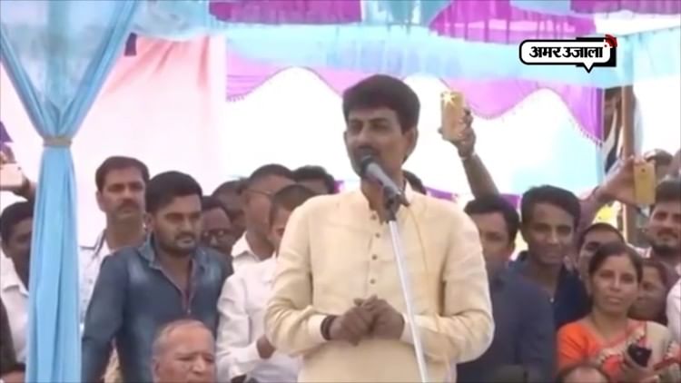 गुजरात चुनाव में मंदिर दर्शन, पाकिस्तान के बाद अब कूदा मशरूम - Congress ...