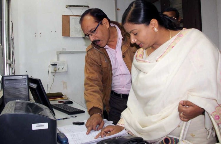 मेयर के पहले निरीक्षण में निगम फेल, निगम में जगह-जगह फैली गंदगी ...