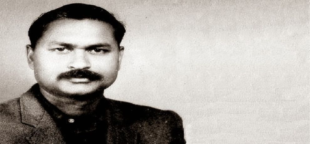 Sudama Pandey Dhumil Selected 3 Poems - Amar Ujala Kavya - सुदामा ...