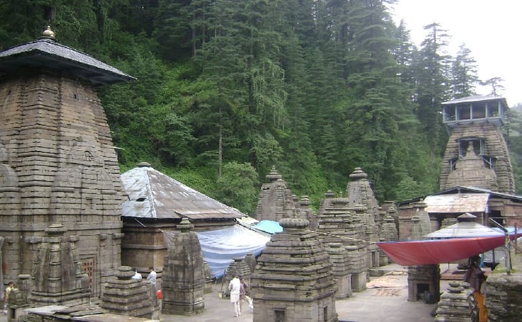 Almora Devotees Line Up At Jageshwar Dham Arrive From Far Nearby Hotels ...