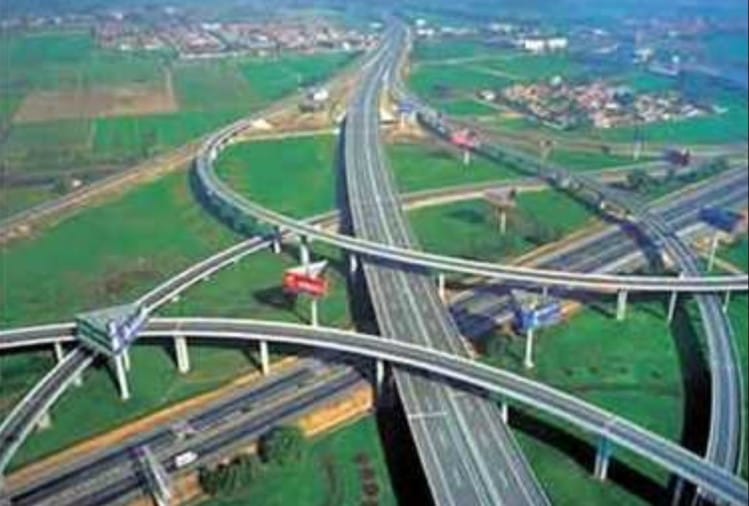 Epe:मेपल हाईवे ने भारत के पहले सोलर-पावर्ड एक्सप्रेसवे काअधिग्रहण किया ...