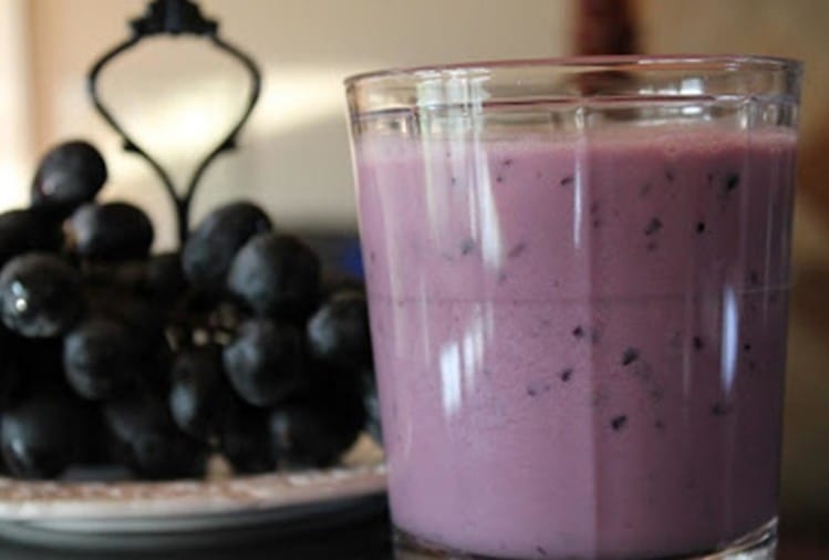 गर्मी में लू से बचने के लिए 'वरदान' है अंगूर की लस्सी, घर में बेहद आसान ...